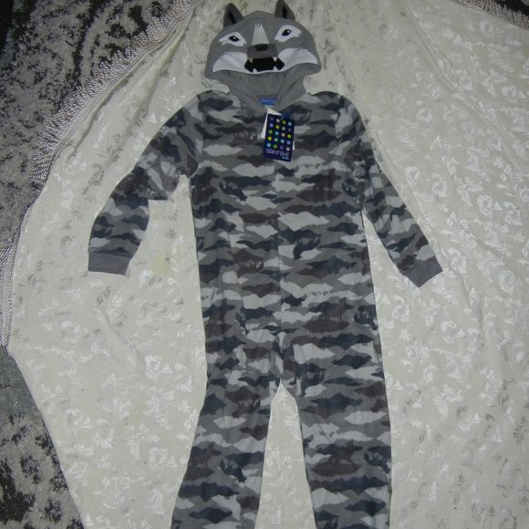 Saint Eve | Pajamas | New Saint Eve Youth Blanket Sleeper Wolf Pajamas ...